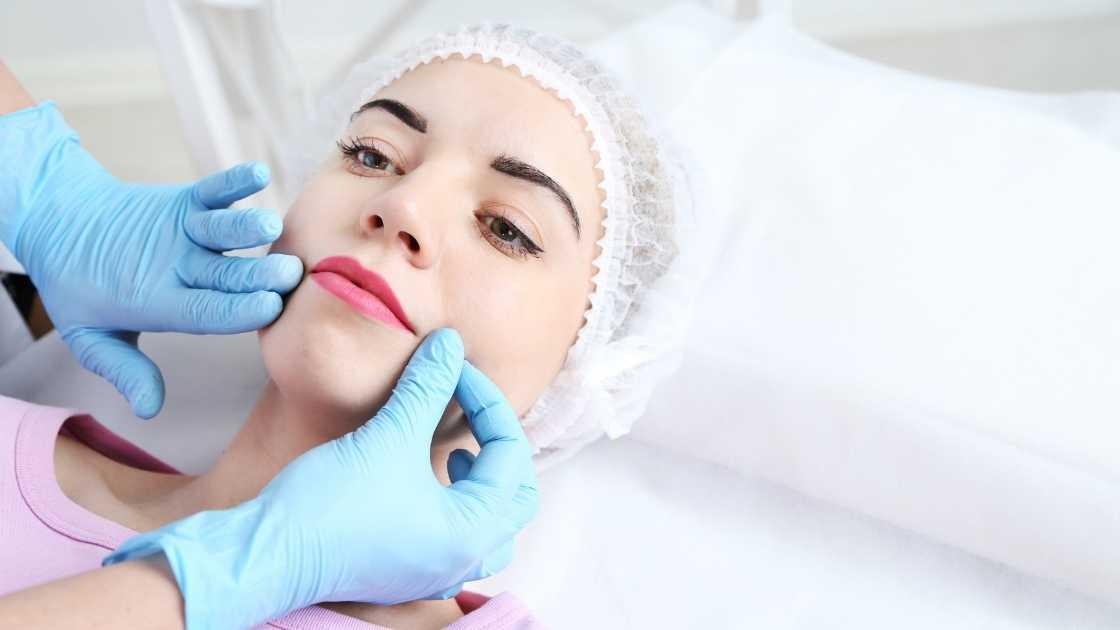 Are drooping corners of the mouth the result of aging? • OT.CO Clinic